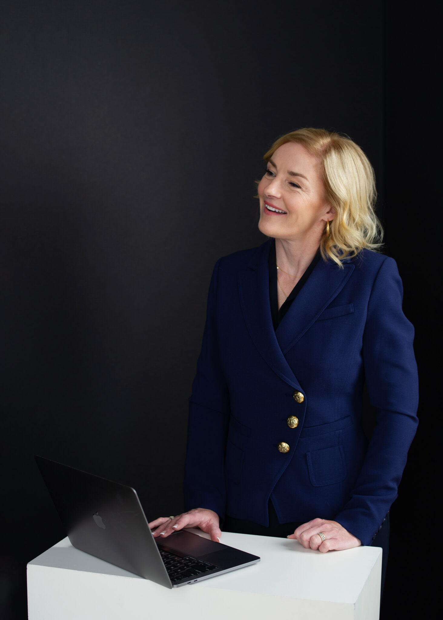 About - Dr. Diane McIntosh